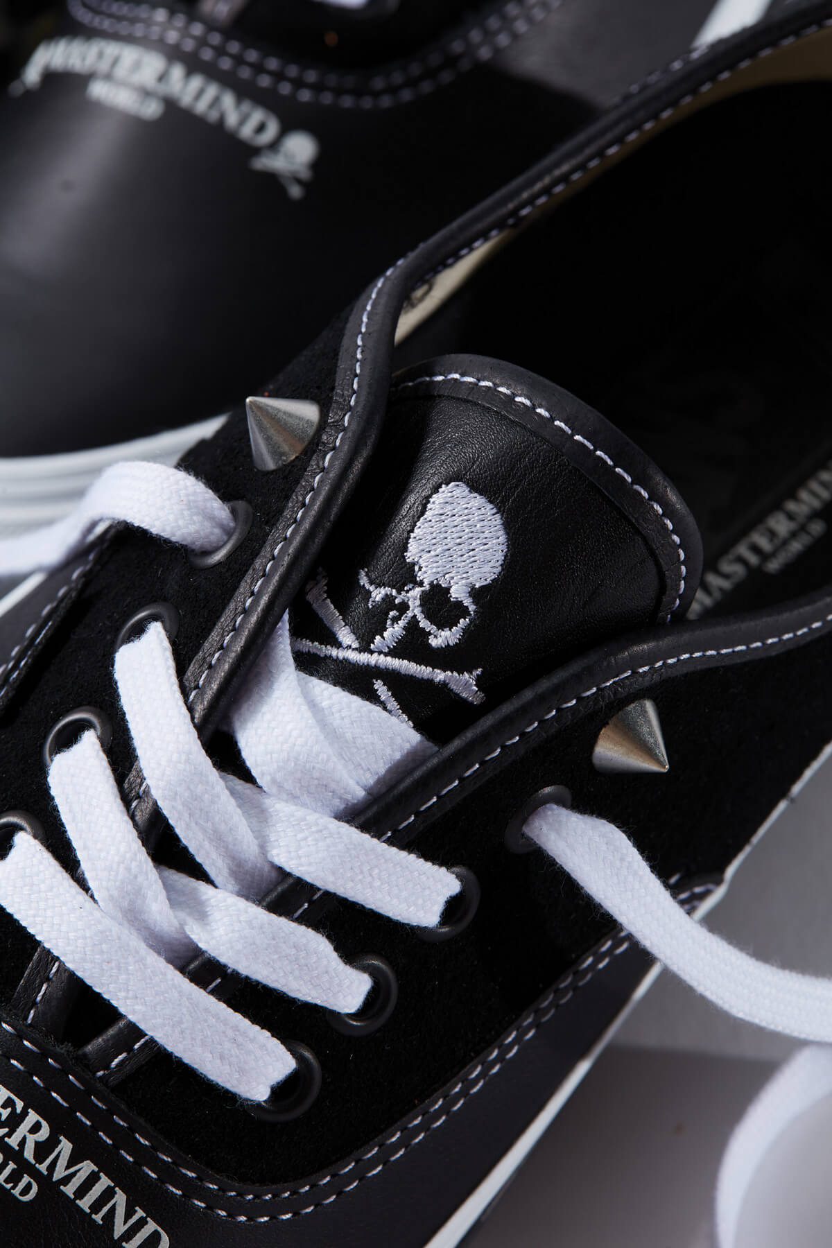 Vans Vault x MASTERMIND WORLD feat. Sk8-Hi Bolt, Old Skool Bolt, Sk8-Hi Reissue, der Old Skool ...